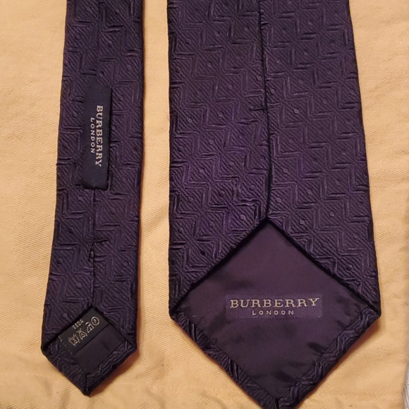 Burberry | Accessories | Burberry Mens Tie Classic Patternnavy Blue ...